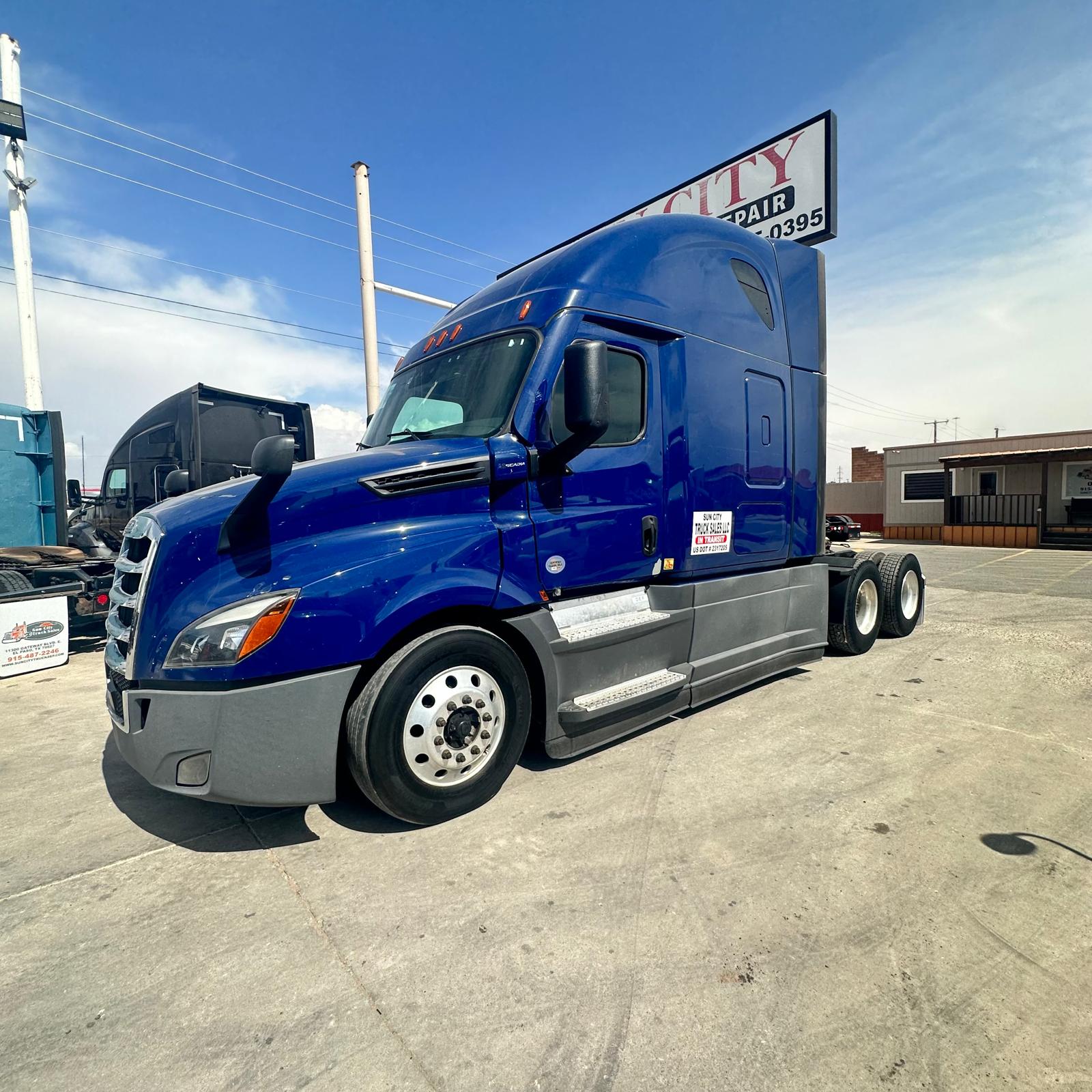 2021 FREIGHTLINER CASCADIA (BLUE) | Sun City Trucks Sales
