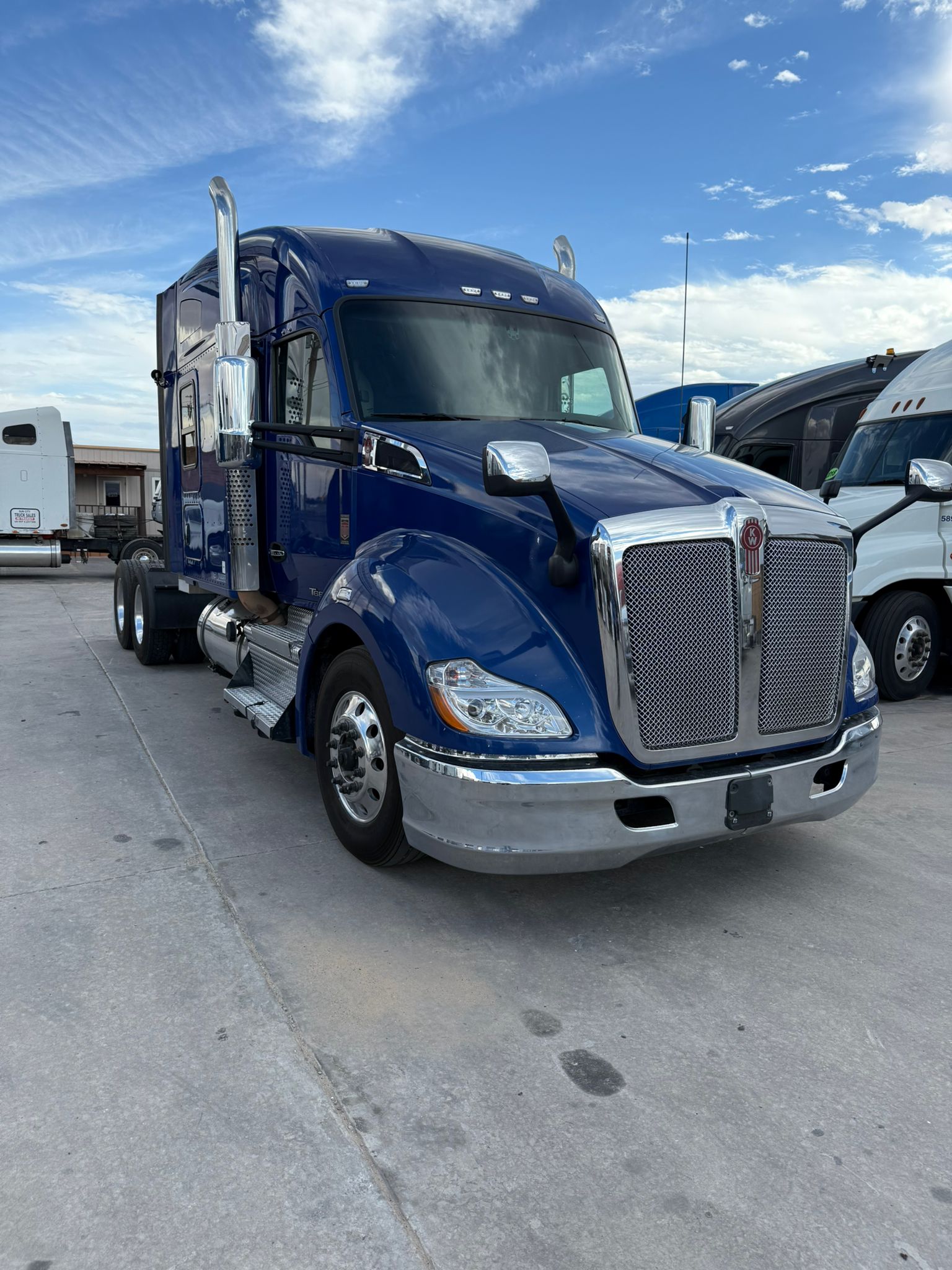 2020 KENWORTH T680 MR (BLUE) | Sun City Trucks Sales